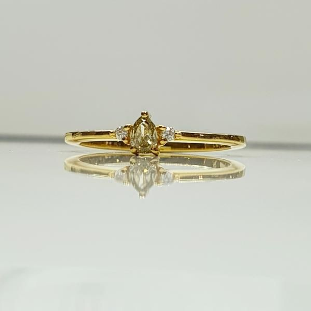 18k Yellow Diamond Ring | The Old Bank Jeweller