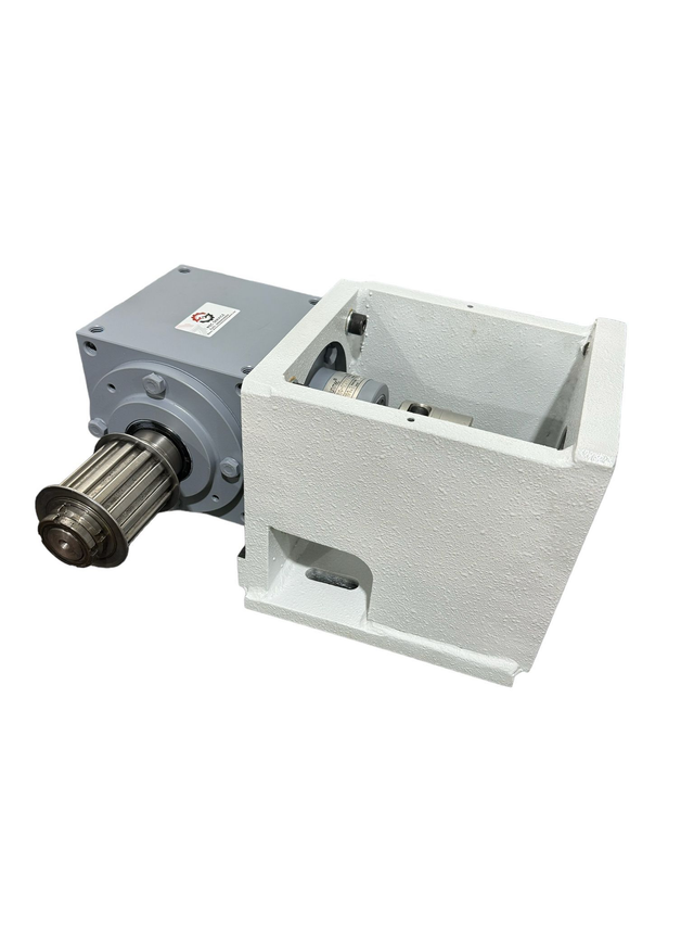 Revisione riduttore angolare per macchine "BREMA, VEKTOR"