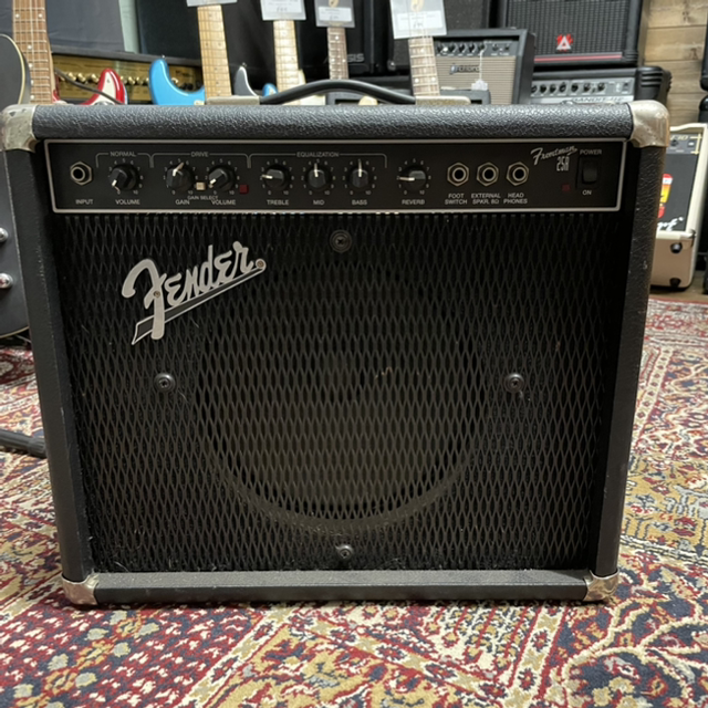 Fender Frontman 25 Combo (Mexican Made) - Pre Owned | Music & Bean Co