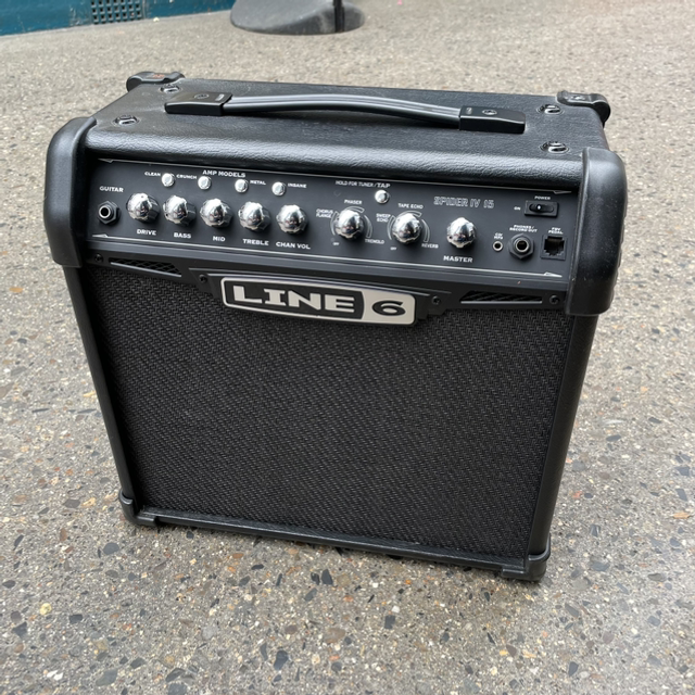 Line 6 Spider 15 with Shortboard - Pre Owned | Music & Bean Co