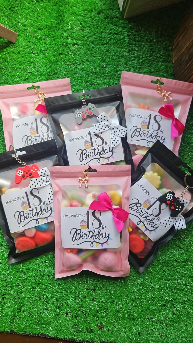 10 X Lux Party Pouch Offer