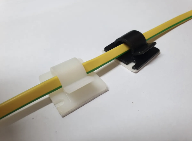 CABLE RETAINING CLIPS | KAMPERKITNI